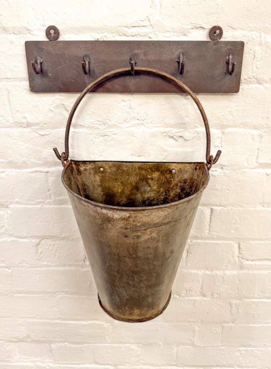 Iron Wall Bucket – oasisgardennz