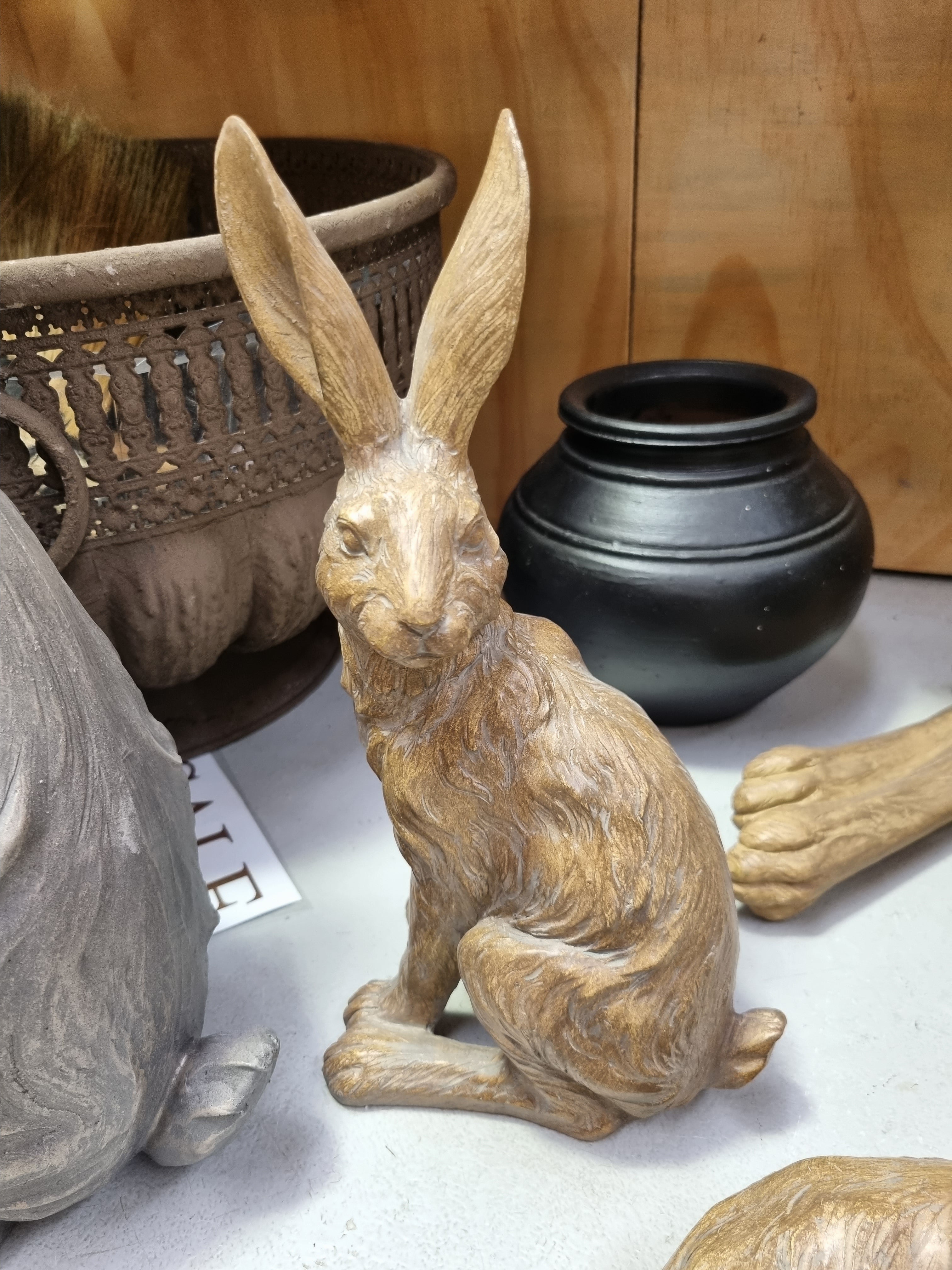 Junior Sitting Country Hare - Earth – oasisgardennz